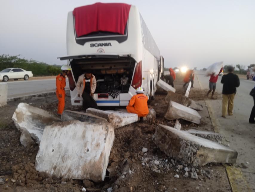 One injured in bus accident on Yangon-Mandalay Expressway | Eleven ...