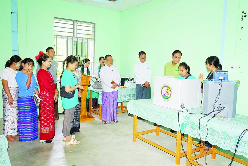 Blind voters test braille-equipped voting machines in MDY's Meiktila ...