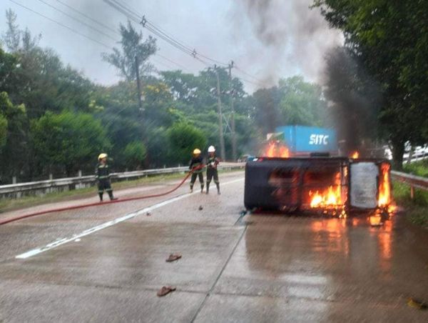 Ferry fire near Yuzana housing in Dagon Seikkan township injures 14 ...