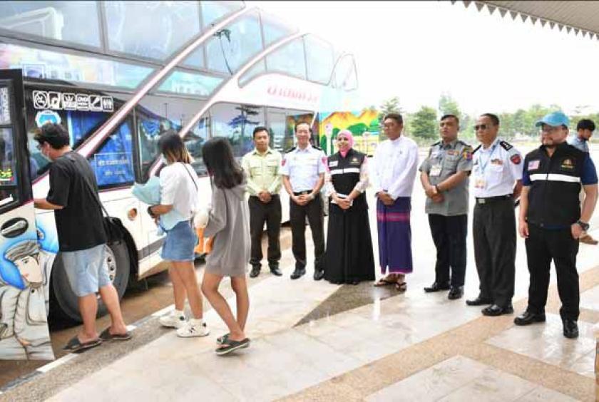 Myanmar deports 17 foreign nationals involved in online crime ...