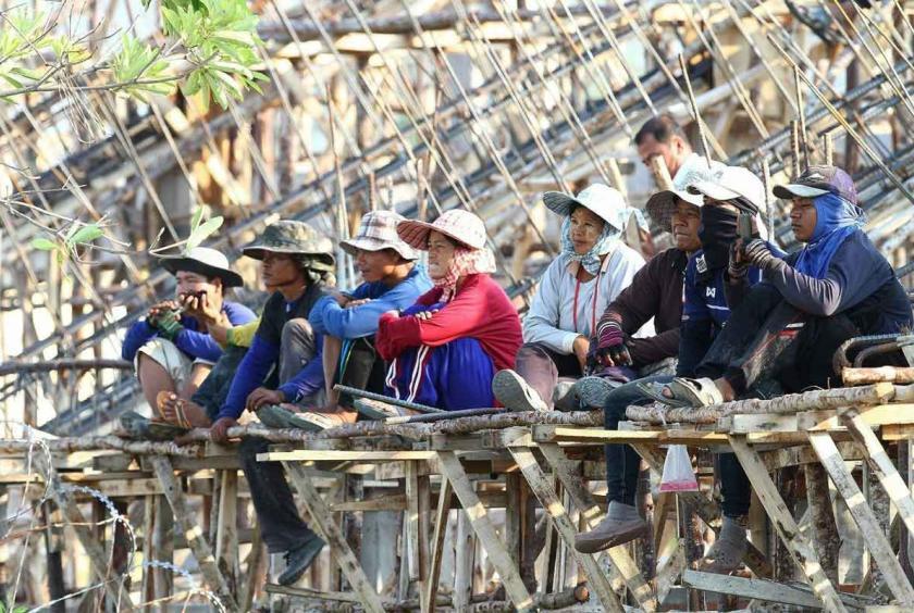 CI issuance centers for Myanmar migrant workers with work permits to ...